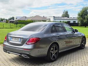 Grey Mercedes-Benz E 300 2019 in Taurage, with an engine capacity of 1.95 L and mileage of 283 thousand km for 20900 €, photo 5 on AUTOMOTO.COM.LV