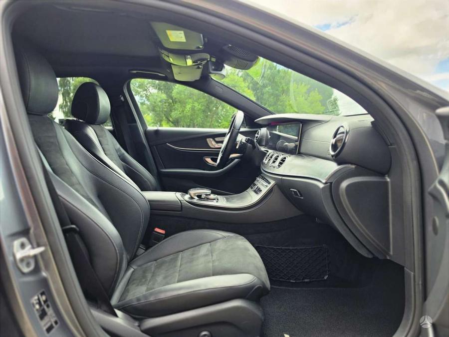 Grey Mercedes-Benz E 300 2019 in Taurage, with an engine capacity of 1.95 L and mileage of 283 thousand km for 20900 €, photo 19 on AUTOMOTO.COM.LV