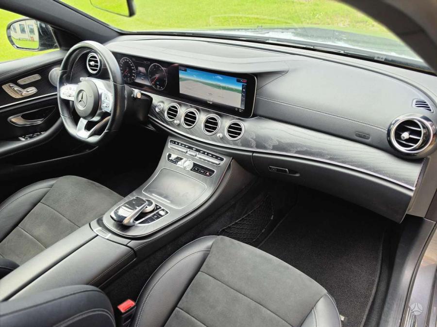 Grey Mercedes-Benz E 300 2019 in Taurage, with an engine capacity of 1.95 L and mileage of 283 thousand km for 20900 €, photo 20 on AUTOMOTO.COM.LV