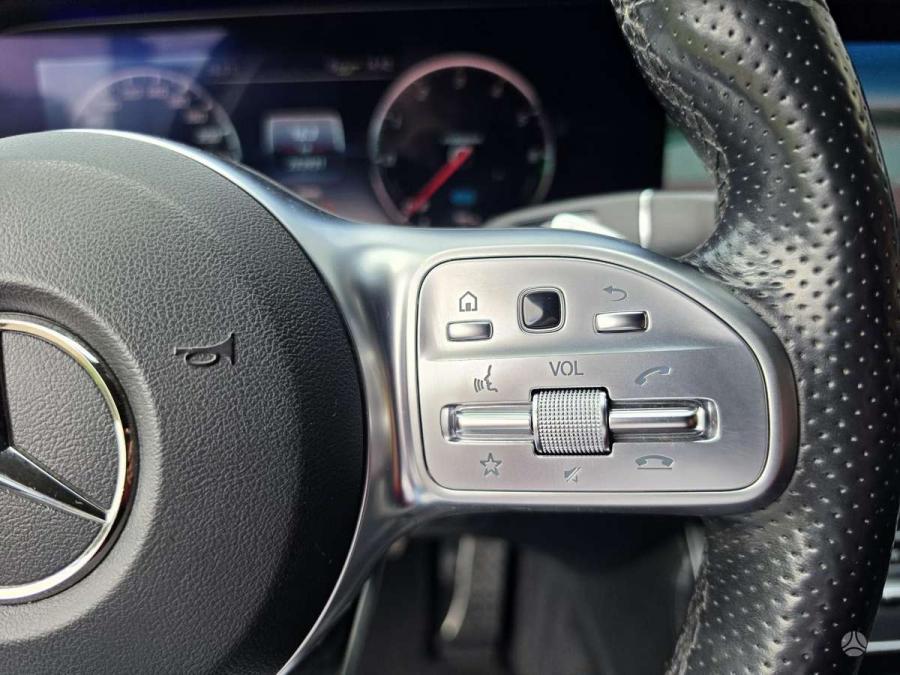 Grey Mercedes-Benz E 300 2019 in Taurage, with an engine capacity of 1.95 L and mileage of 283 thousand km for 20900 €, photo 24 on AUTOMOTO.COM.LV