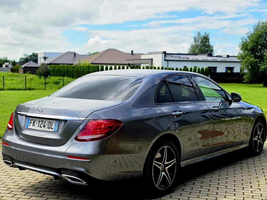 Grey Mercedes-Benz E 300 2019 in Taurage, with an engine capacity of 1.95 L and mileage of 284 thousand km for 19900 €, photo 6 on AUTOMOTO.COM.LV