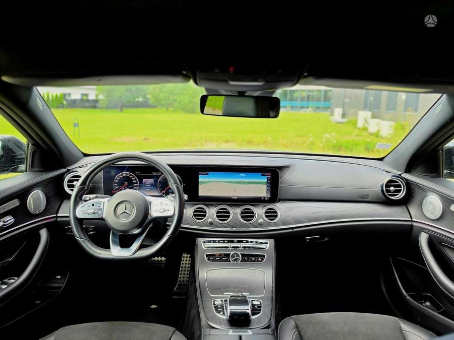 Grey Mercedes-Benz E 300 2019 in Taurage, with an engine capacity of 1.95 L and mileage of 284 thousand km for 19900 €, photo 20 on AUTOMOTO.COM.LV
