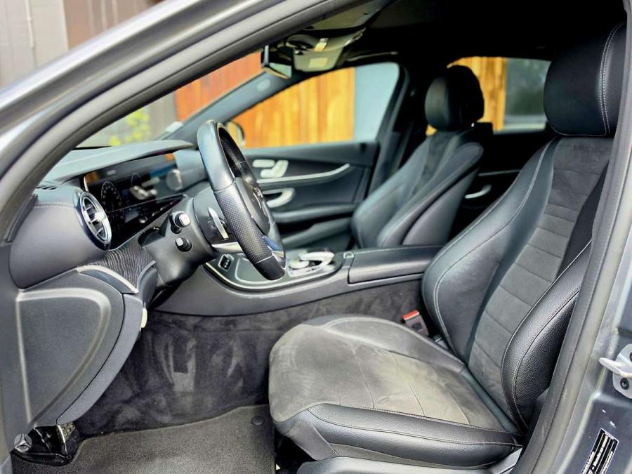 Grey Mercedes-Benz E 300 2019 in Taurage, with an engine capacity of 1.95 L and mileage of 284 thousand km for 19900 €, photo 21 on AUTOMOTO.COM.LV