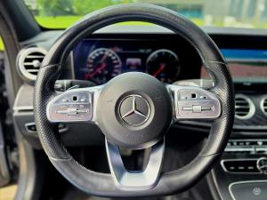 Grey Mercedes-Benz E 300 2019 in Taurage, with an engine capacity of 1.95 L and mileage of 284 thousand km for 19900 €, photo 22 on AUTOMOTO.COM.LV