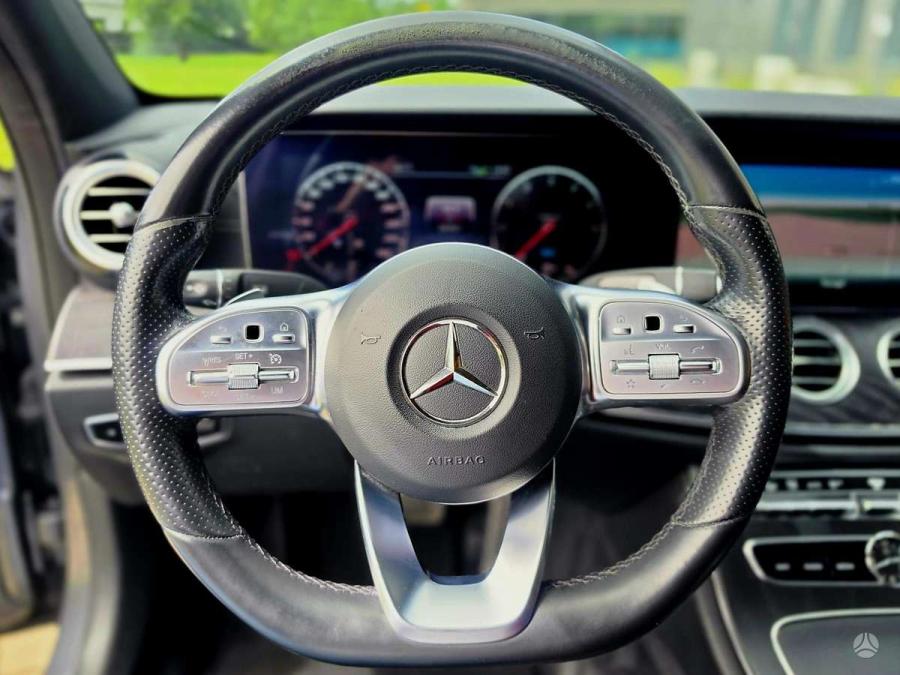 Grey Mercedes-Benz E 300 2019 in Taurage, with an engine capacity of 1.95 L and mileage of 284 thousand km for 19900 €, photo 22 on AUTOMOTO.COM.LV