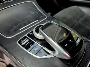 Grey Mercedes-Benz E 300 2019 in Taurage, with an engine capacity of 1.95 L and mileage of 284 thousand km for 19900 €, photo 31 on AUTOMOTO.COM.LV