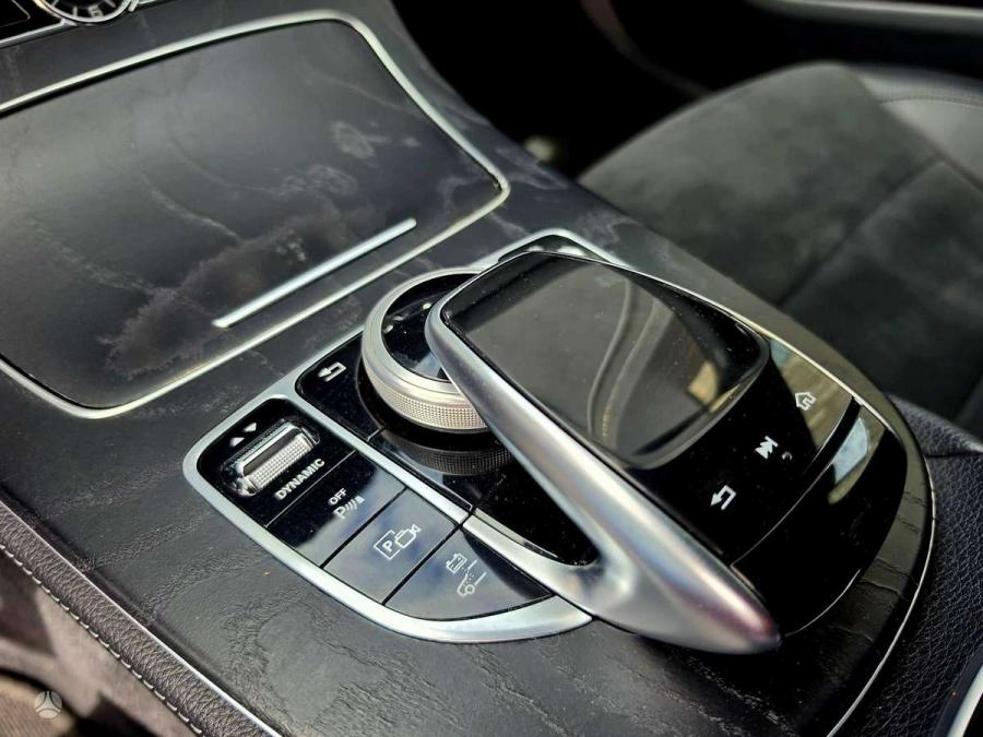 Grey Mercedes-Benz E 300 2019 in Taurage, with an engine capacity of 1.95 L and mileage of 284 thousand km for 19900 €, photo 31 on AUTOMOTO.COM.LV