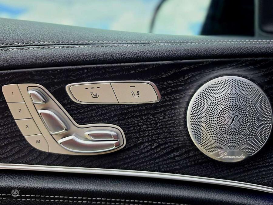 Grey Mercedes-Benz E 300 2019 in Taurage, with an engine capacity of 1.95 L and mileage of 284 thousand km for 19900 €, photo 34 on AUTOMOTO.COM.LV
