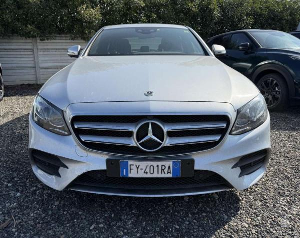 Grey Mercedes-Benz E 300 2019 in Siauliai, with an engine capacity of 1.95 L and mileage of 145 thousand km for 17700 €, photo 2 on AUTOMOTO.COM.LV