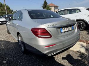 Grey Mercedes-Benz E 300 2019 in Siauliai, with an engine capacity of 1.95 L and mileage of 145 thousand km for 17700 €, photo 6 on AUTOMOTO.COM.LV