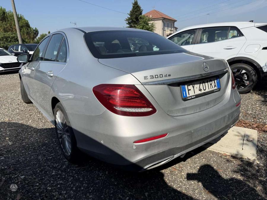 Grey Mercedes-Benz E 300 2019 in Siauliai, with an engine capacity of 1.95 L and mileage of 145 thousand km for 17700 €, photo 6 on AUTOMOTO.COM.LV