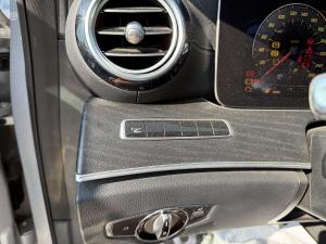 Grey Mercedes-Benz E 300 2019 in Siauliai, with an engine capacity of 1.95 L and mileage of 145 thousand km for 17700 €, photo 15 on AUTOMOTO.COM.LV