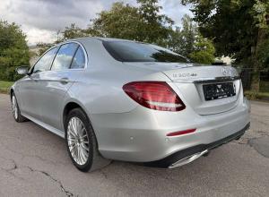 Grey Mercedes-Benz E 300 2019 in Siauliai, with an engine capacity of 1.95 L and mileage of 151 thousand km for 14200 €, photo 5 on AUTOMOTO.COM.LV