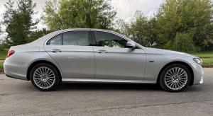 Grey Mercedes-Benz E 300 2019 in Siauliai, with an engine capacity of 1.95 L and mileage of 151 thousand km for 14200 €, photo 8 on AUTOMOTO.COM.LV