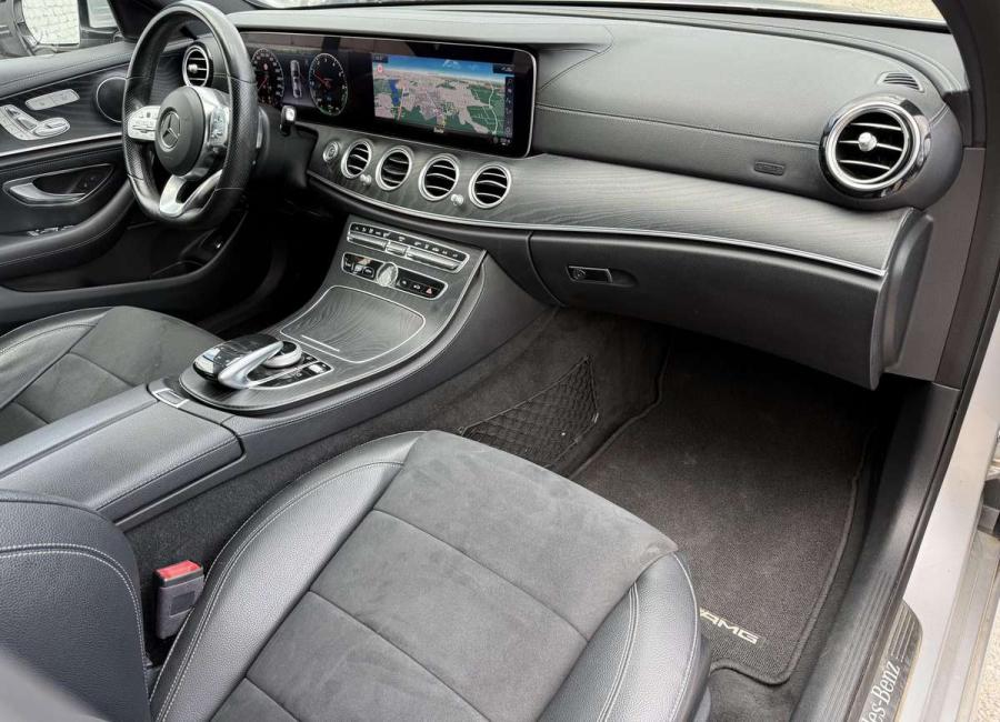 Grey Mercedes-Benz E 300 2019 in Siauliai, with an engine capacity of 1.95 L and mileage of 151 thousand km for 14200 €, photo 10 on AUTOMOTO.COM.LV