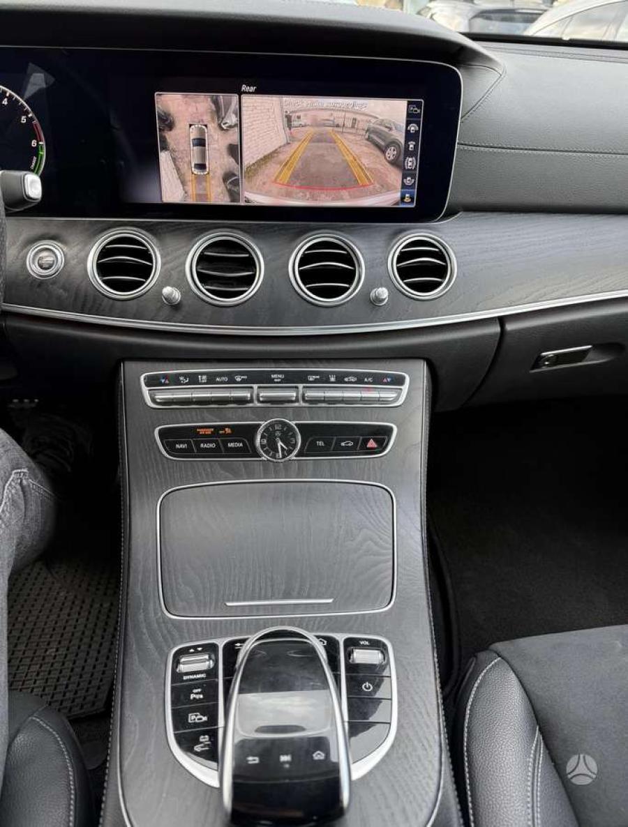 Grey Mercedes-Benz E 300 2019 in Siauliai, with an engine capacity of 1.95 L and mileage of 151 thousand km for 14200 €, photo 16 on AUTOMOTO.COM.LV