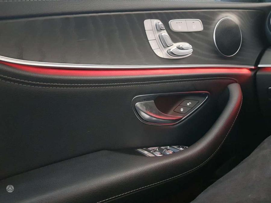 Grey Mercedes-Benz E 300 2019 in Siauliai, with an engine capacity of 1.95 L and mileage of 151 thousand km for 14200 €, photo 18 on AUTOMOTO.COM.LV