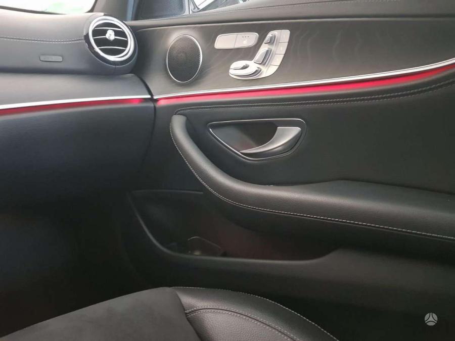 Grey Mercedes-Benz E 300 2019 in Siauliai, with an engine capacity of 1.95 L and mileage of 151 thousand km for 14200 €, photo 20 on AUTOMOTO.COM.LV