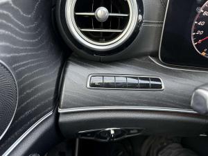 Grey Mercedes-Benz E 300 2019 in Siauliai, with an engine capacity of 1.95 L and mileage of 151 thousand km for 14200 €, photo 24 on AUTOMOTO.COM.LV