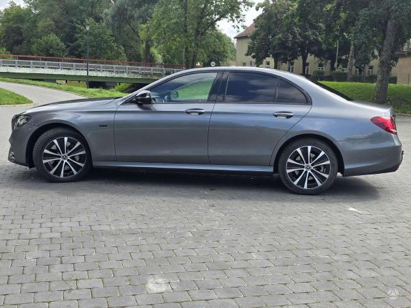 Pelēks Mercedes-Benz E 300 2020 Klaipėda, ar dzinēja tilpumu 1.95 L un nobraukumu 106 tūkst. km par 23500 €, foto 8 vietnē AUTOMOTO.COM.LV