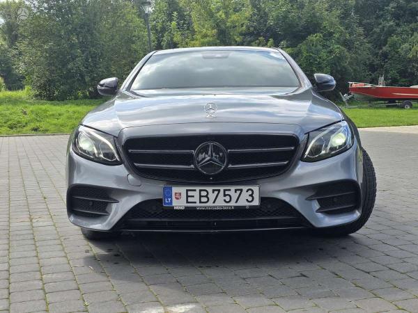 Pelēks Mercedes-Benz E 300 2020 Klaipėda, ar dzinēja tilpumu 1.95 L un nobraukumu 106 tūkst. km par 23500 €, foto 9 vietnē AUTOMOTO.COM.LV