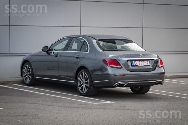 Grey Mercedes-Benz E 300 2020 in Riga, with an engine capacity of 2.00 L and mileage of 242 thousand km for 18950 €, photo 6 on AUTOMOTO.COM.LV