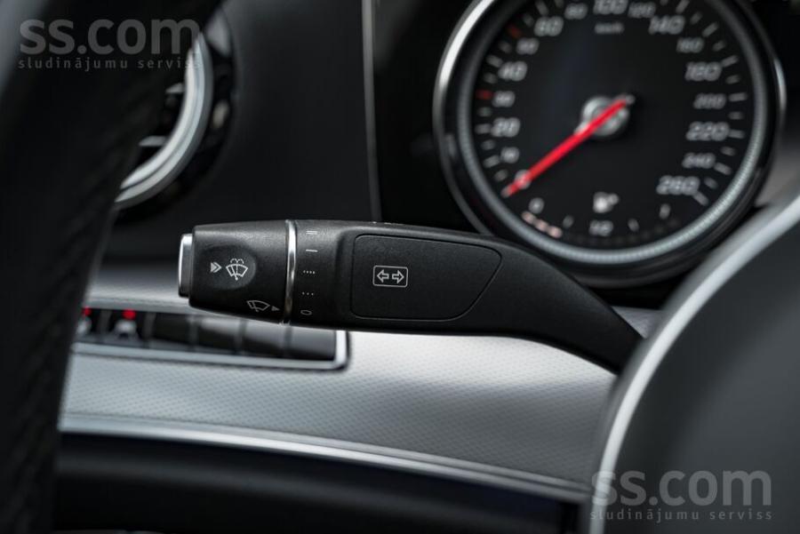 Pelēks Mercedes-Benz E 300 2020 Rīga, ar dzinēja tilpumu 2.00 L un nobraukumu 242 tūkst. km par 18400 €, foto 18 vietnē AUTOMOTO.COM.LV