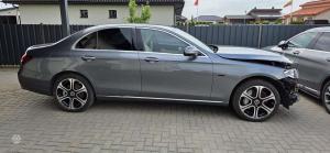 Grey Mercedes-Benz E 300 2021 in Kedainiai, with an engine capacity of 1.99 L and mileage of 70 thousand km for 13400 €, photo 9 on AUTOMOTO.COM.LV