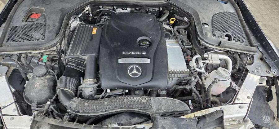 Grey Mercedes-Benz E 300 2021 in Kedainiai, with an engine capacity of 1.99 L and mileage of 70 thousand km for 13400 €, photo 13 on AUTOMOTO.COM.LV