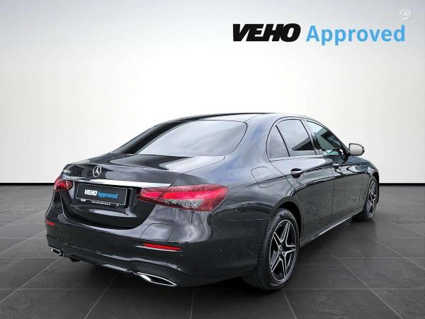 Pelēks Mercedes-Benz E 300 2021 Klaipėda, ar dzinēja tilpumu 1.95 L un nobraukumu 194 tūkst. km par 28900 €, foto 5 vietnē AUTOMOTO.COM.LV