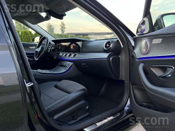 Grey Mercedes-Benz E 300 2022 in Valka, with an engine capacity of 2.00 L and mileage of 187 thousand km for 26690 €, photo 9 on AUTOMOTO.COM.LV
