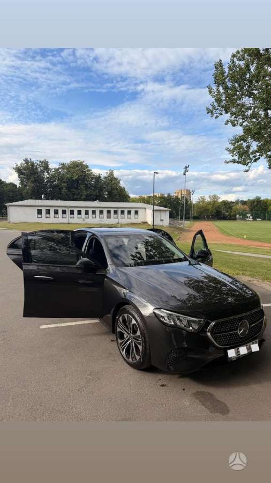 Grey Mercedes-Benz E 300 2025 in Kaunas, with an engine capacity of 2.00 L and mileage of 3 thousand km for 59230 €, photo 5 on AUTOMOTO.COM.LV