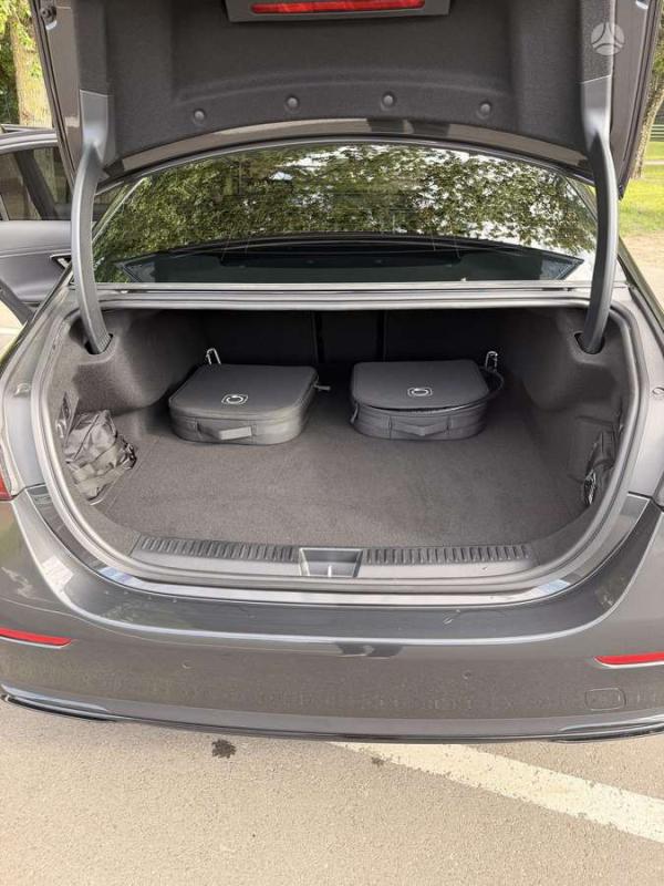 Grey Mercedes-Benz E 300 2025 in Kaunas, with an engine capacity of 2.00 L and mileage of 3 thousand km for 59230 €, photo 6 on AUTOMOTO.COM.LV