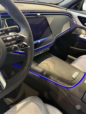 Grey Mercedes-Benz E 300 2025 in Kaunas, with an engine capacity of 2.00 L and mileage of 0 thousand km for 84900 €, photo 9 on AUTOMOTO.COM.LV