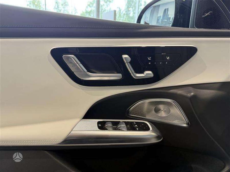 Grey Mercedes-Benz E 300 2025 in Kaunas, with an engine capacity of 2.00 L and mileage of 0 thousand km for 84900 €, photo 11 on AUTOMOTO.COM.LV