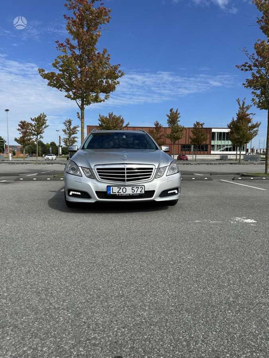 Pelēks Mercedes-Benz E 300 2010 Klaipėda, ar dzinēja tilpumu 3.00 L un nobraukumu 315 tūkst. km par 6200 €, foto 3 vietnē AUTOMOTO.COM.LV