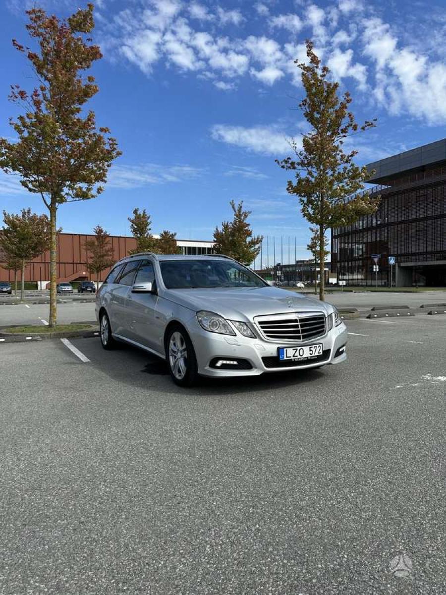 Pelēks Mercedes-Benz E 300 2010 Klaipėda, ar dzinēja tilpumu 3.00 L un nobraukumu 315 tūkst. km par 6200 €, foto 4 vietnē AUTOMOTO.COM.LV