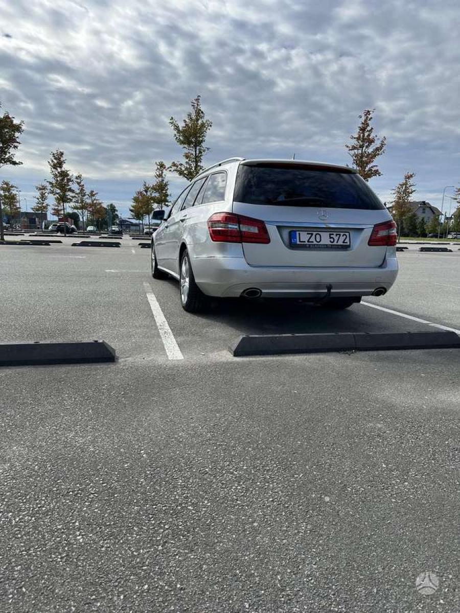 Pelēks Mercedes-Benz E 300 2010 Klaipėda, ar dzinēja tilpumu 3.00 L un nobraukumu 315 tūkst. km par 6200 €, foto 7 vietnē AUTOMOTO.COM.LV