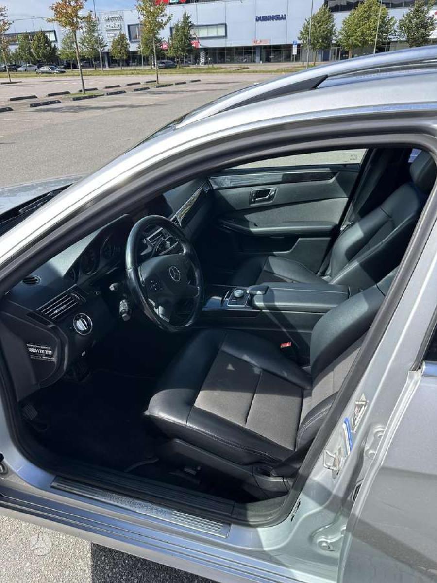 Pelēks Mercedes-Benz E 300 2010 Klaipėda, ar dzinēja tilpumu 3.00 L un nobraukumu 315 tūkst. km par 6200 €, foto 9 vietnē AUTOMOTO.COM.LV