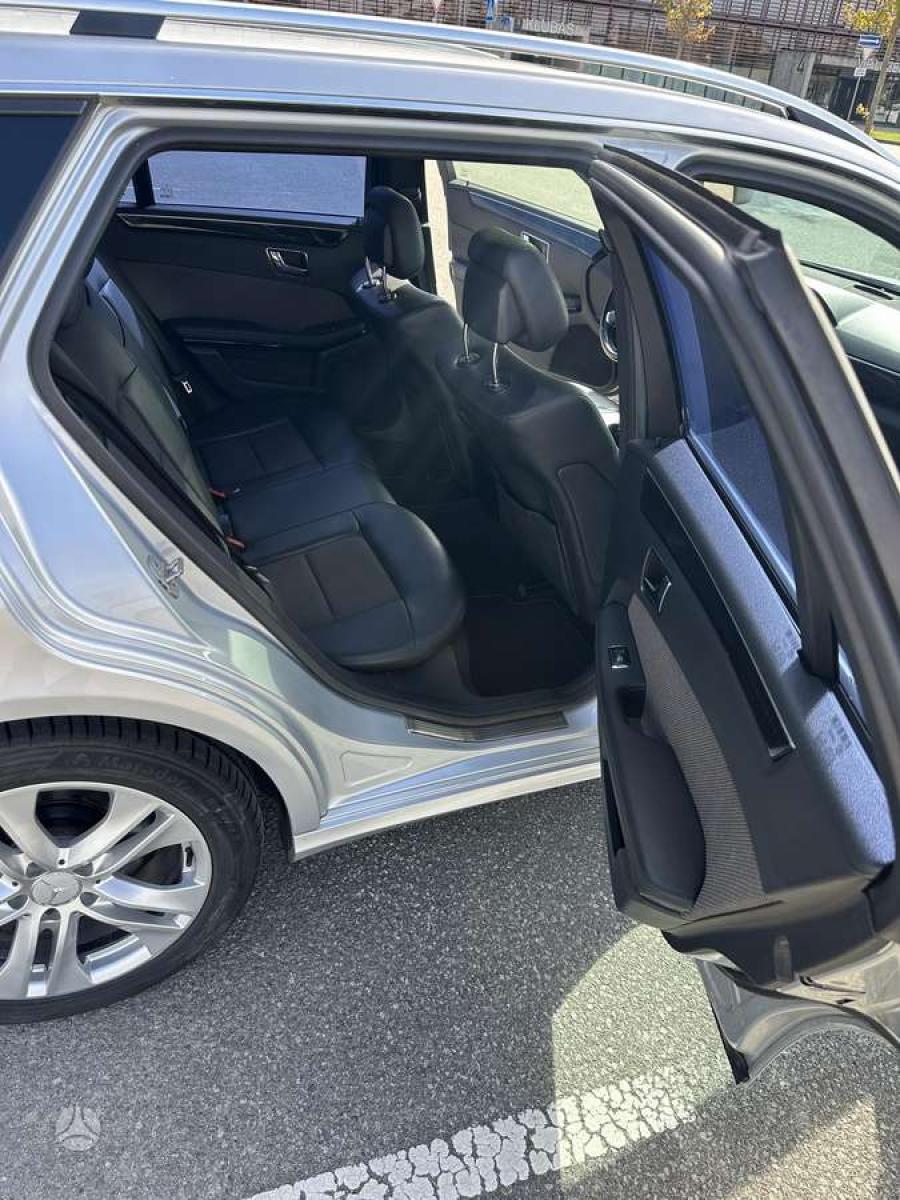 Pelēks Mercedes-Benz E 300 2010 Klaipėda, ar dzinēja tilpumu 3.00 L un nobraukumu 315 tūkst. km par 6200 €, foto 12 vietnē AUTOMOTO.COM.LV
