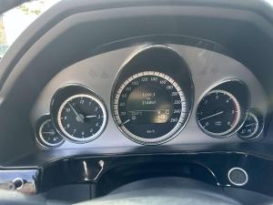 Pelēks Mercedes-Benz E 300 2010 Klaipėda, ar dzinēja tilpumu 3.00 L un nobraukumu 315 tūkst. km par 6200 €, foto 14 vietnē AUTOMOTO.COM.LV