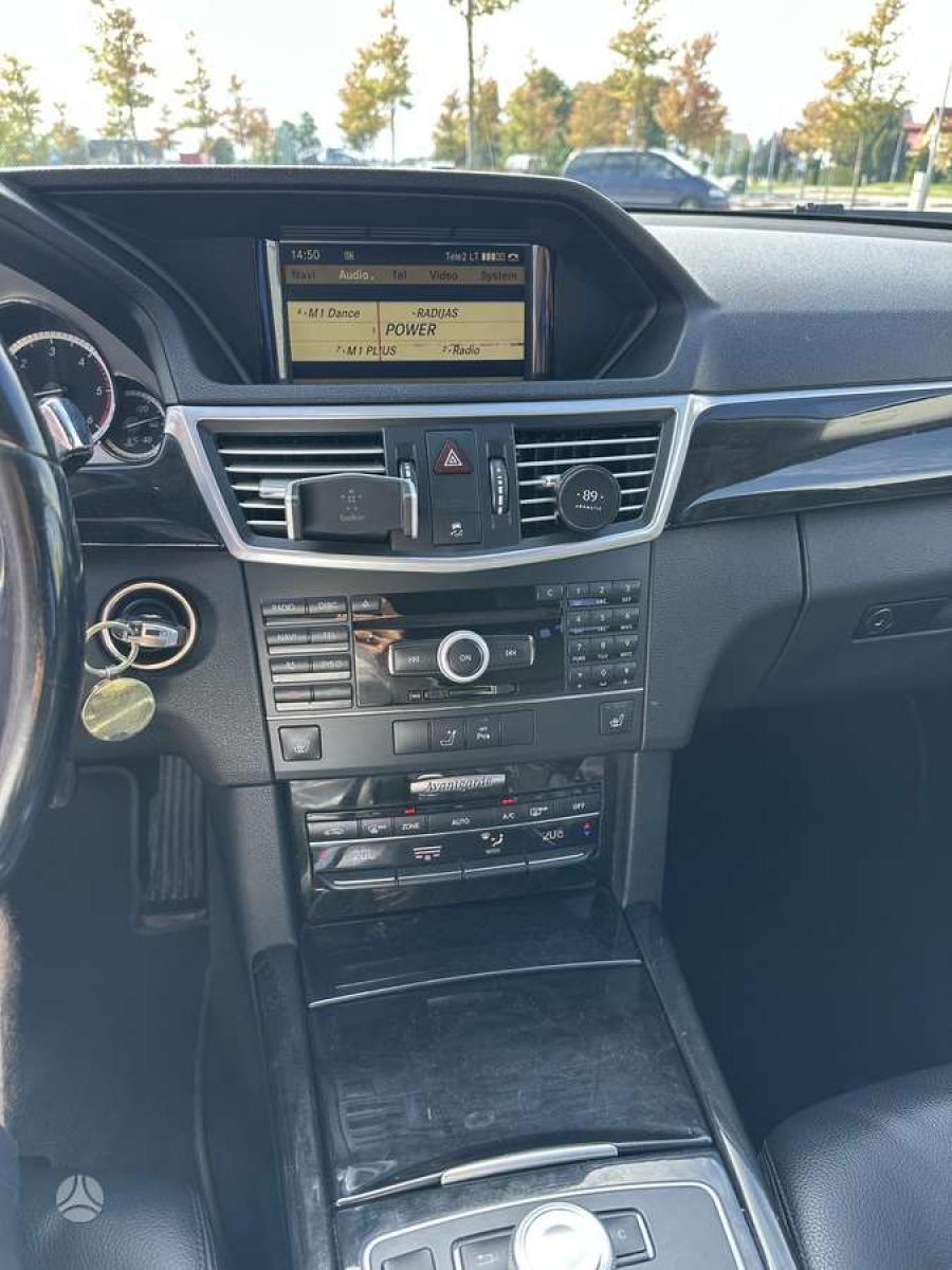 Pelēks Mercedes-Benz E 300 2010 Klaipėda, ar dzinēja tilpumu 3.00 L un nobraukumu 315 tūkst. km par 6200 €, foto 15 vietnē AUTOMOTO.COM.LV