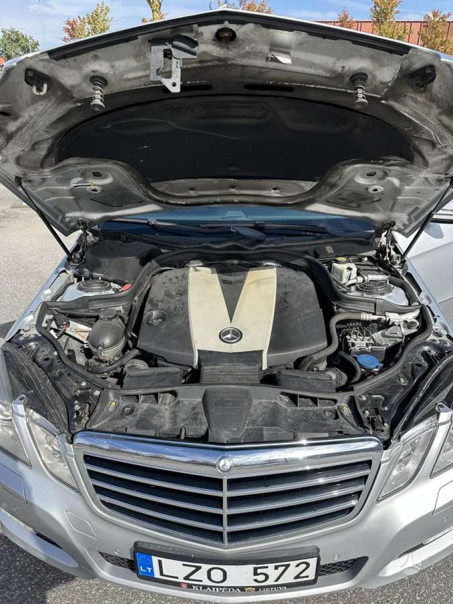 Pelēks Mercedes-Benz E 300 2010 Klaipėda, ar dzinēja tilpumu 3.00 L un nobraukumu 315 tūkst. km par 6200 €, foto 17 vietnē AUTOMOTO.COM.LV
