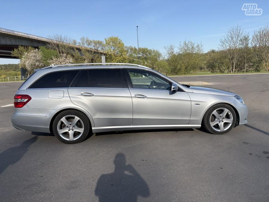 Pelēks Mercedes-Benz E 300 2011 Kauņa, ar dzinēja tilpumu 3.00 L un nobraukumu 293 tūkst. km par 4500 €, foto 7 vietnē AUTOMOTO.COM.LV