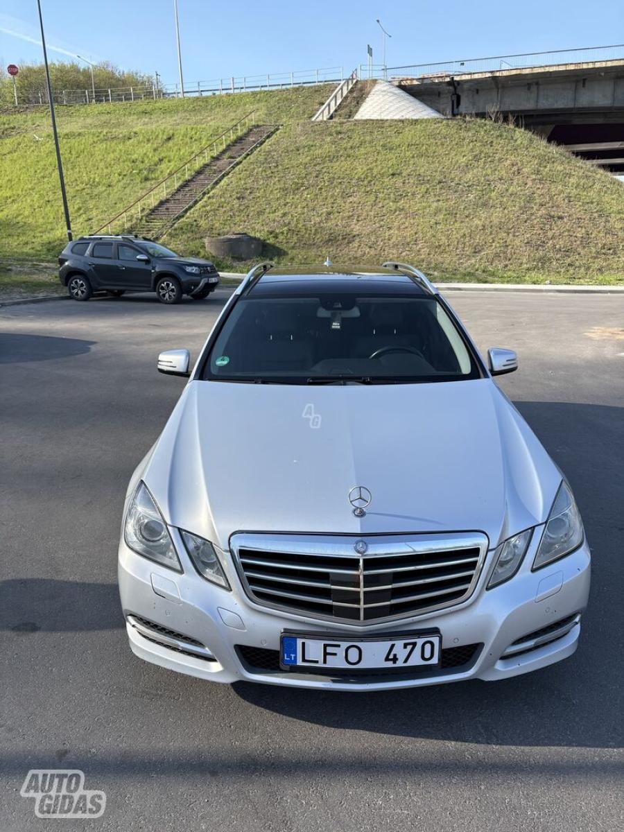 Pelēks Mercedes-Benz E 300 2011 Kauņa, ar dzinēja tilpumu 3.00 L un nobraukumu 293 tūkst. km par 4500 €, foto 9 vietnē AUTOMOTO.COM.LV