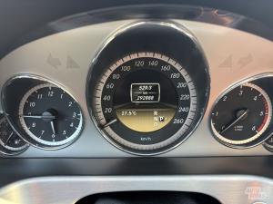 Pelēks Mercedes-Benz E 300 2011 Kauņa, ar dzinēja tilpumu 3.00 L un nobraukumu 293 tūkst. km par 4500 €, foto 10 vietnē AUTOMOTO.COM.LV