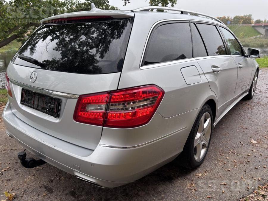 Pelēks Mercedes-Benz E 300 2011 Bauska, ar dzinēja tilpumu 3.00 L un nobraukumu 295 tūkst. km par 4300 €, foto 9 vietnē AUTOMOTO.COM.LV
