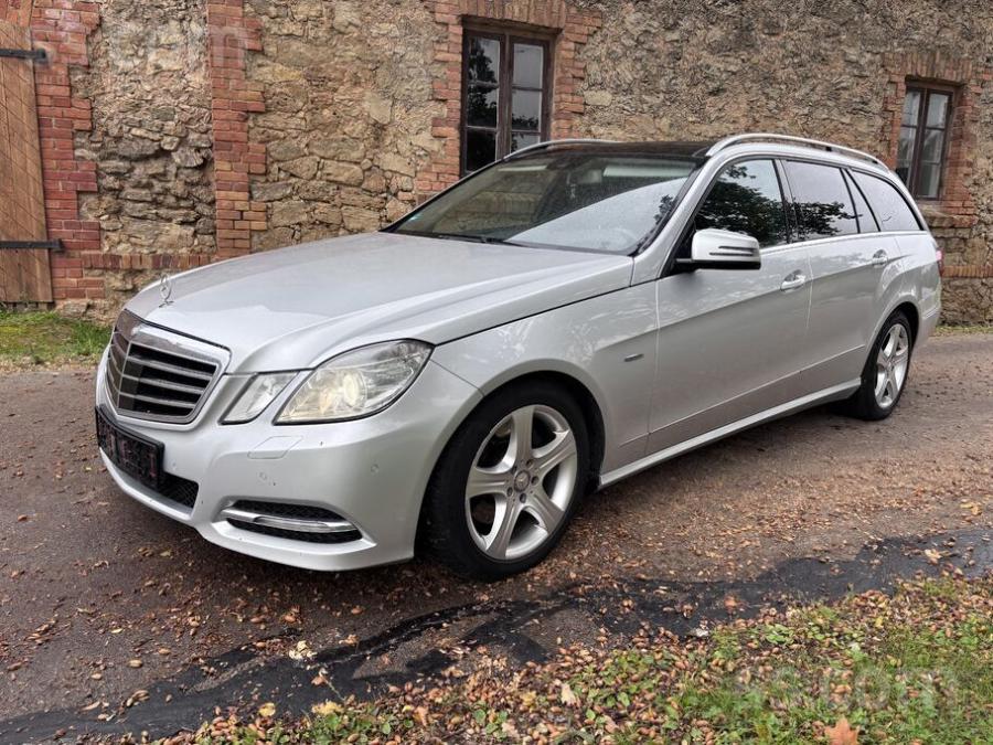 Pelēks Mercedes-Benz E 300 2011 Bauska, ar dzinēja tilpumu 3.00 L un nobraukumu 295 tūkst. km par 4300 €, foto 13 vietnē AUTOMOTO.COM.LV