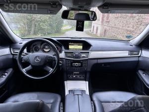 Pelēks Mercedes-Benz E 300 2011 Bauska, ar dzinēja tilpumu 3.00 L un nobraukumu 295 tūkst. km par 4300 €, foto 16 vietnē AUTOMOTO.COM.LV