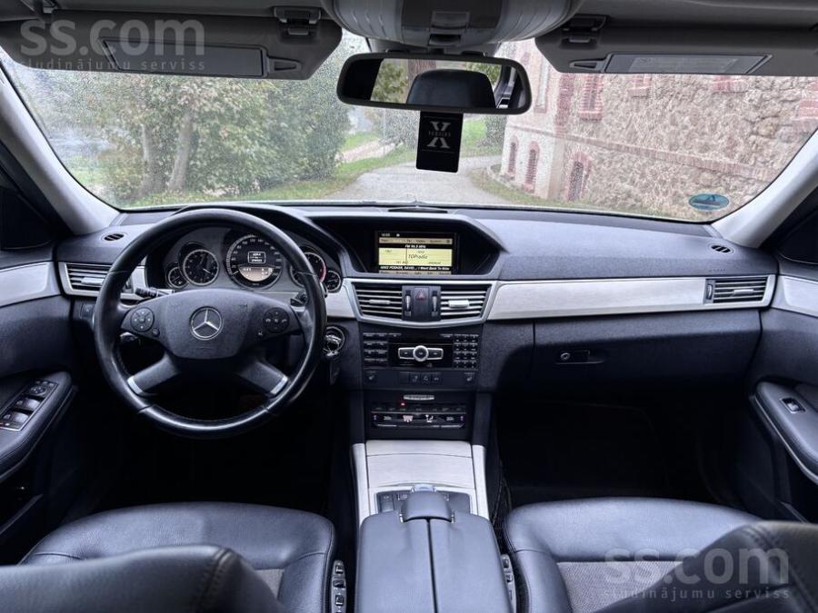Pelēks Mercedes-Benz E 300 2011 Bauska, ar dzinēja tilpumu 3.00 L un nobraukumu 295 tūkst. km par 4300 €, foto 16 vietnē AUTOMOTO.COM.LV